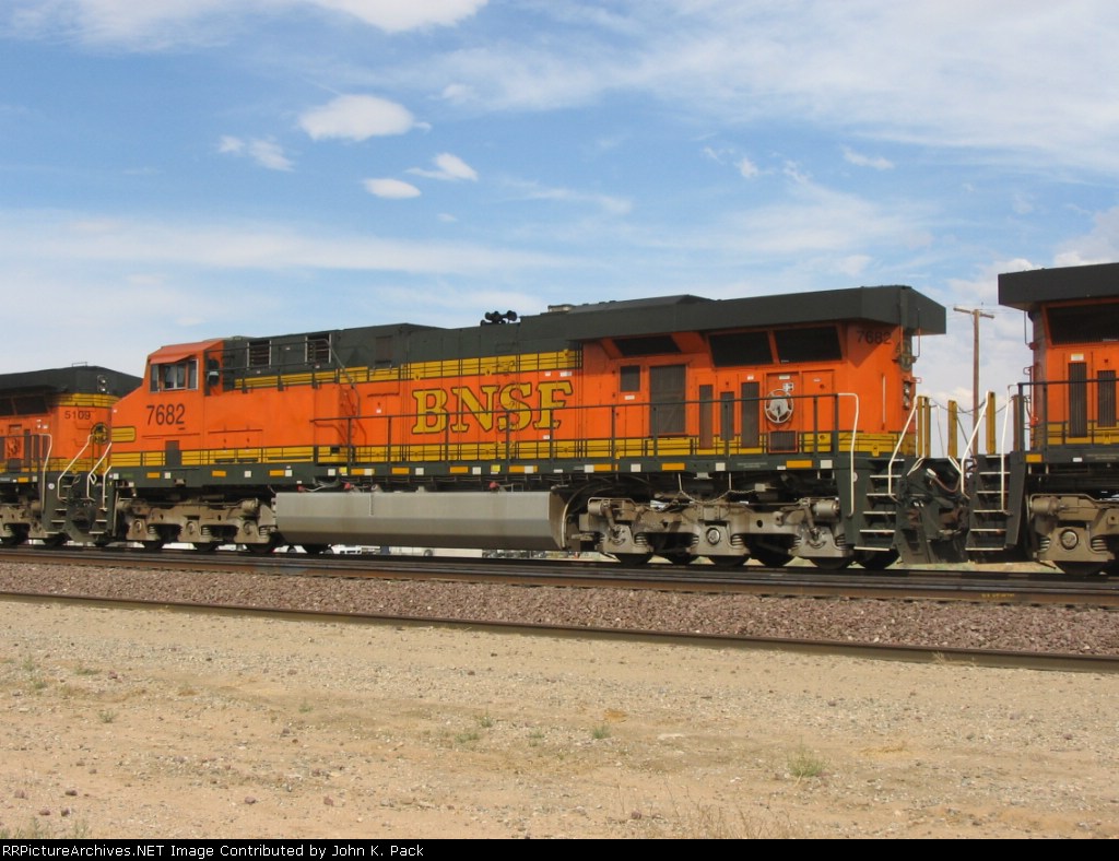 BNSF 7682